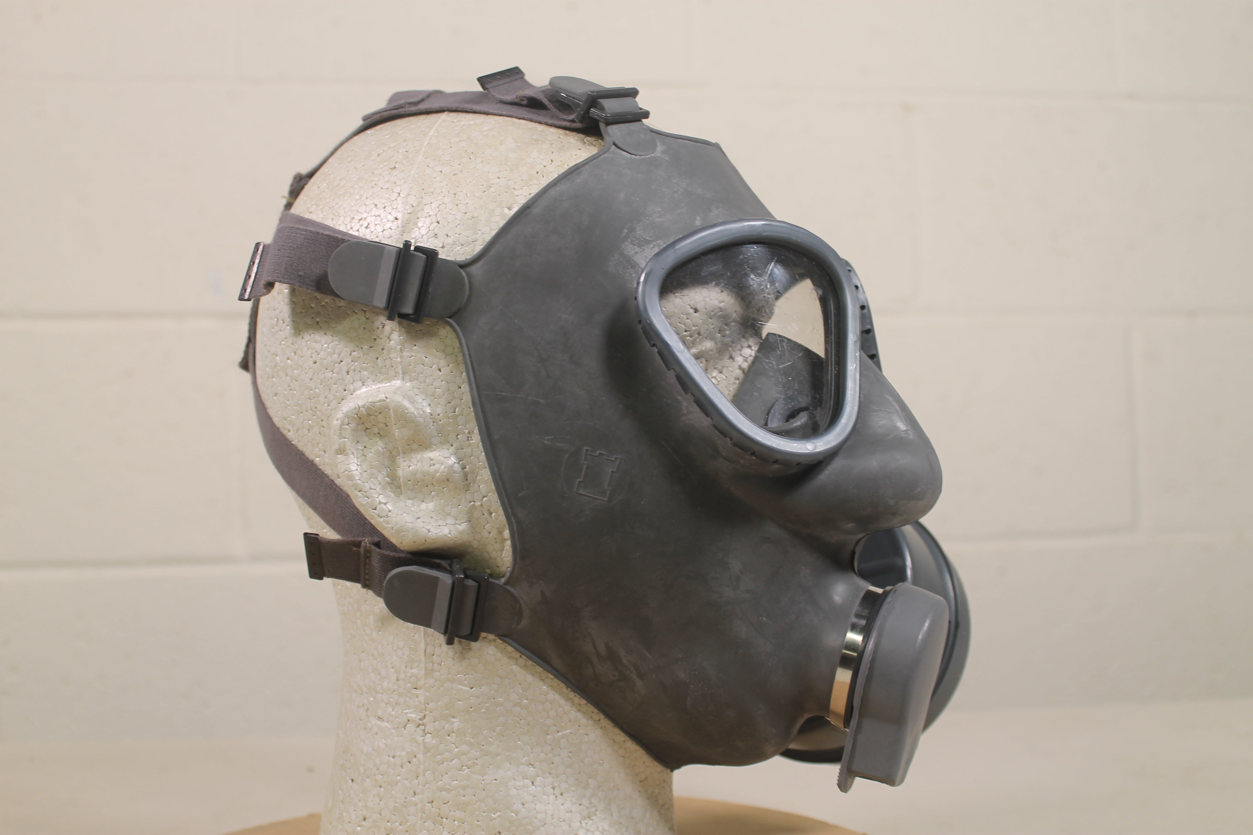Finnish Army M61 60mm Gas Mask